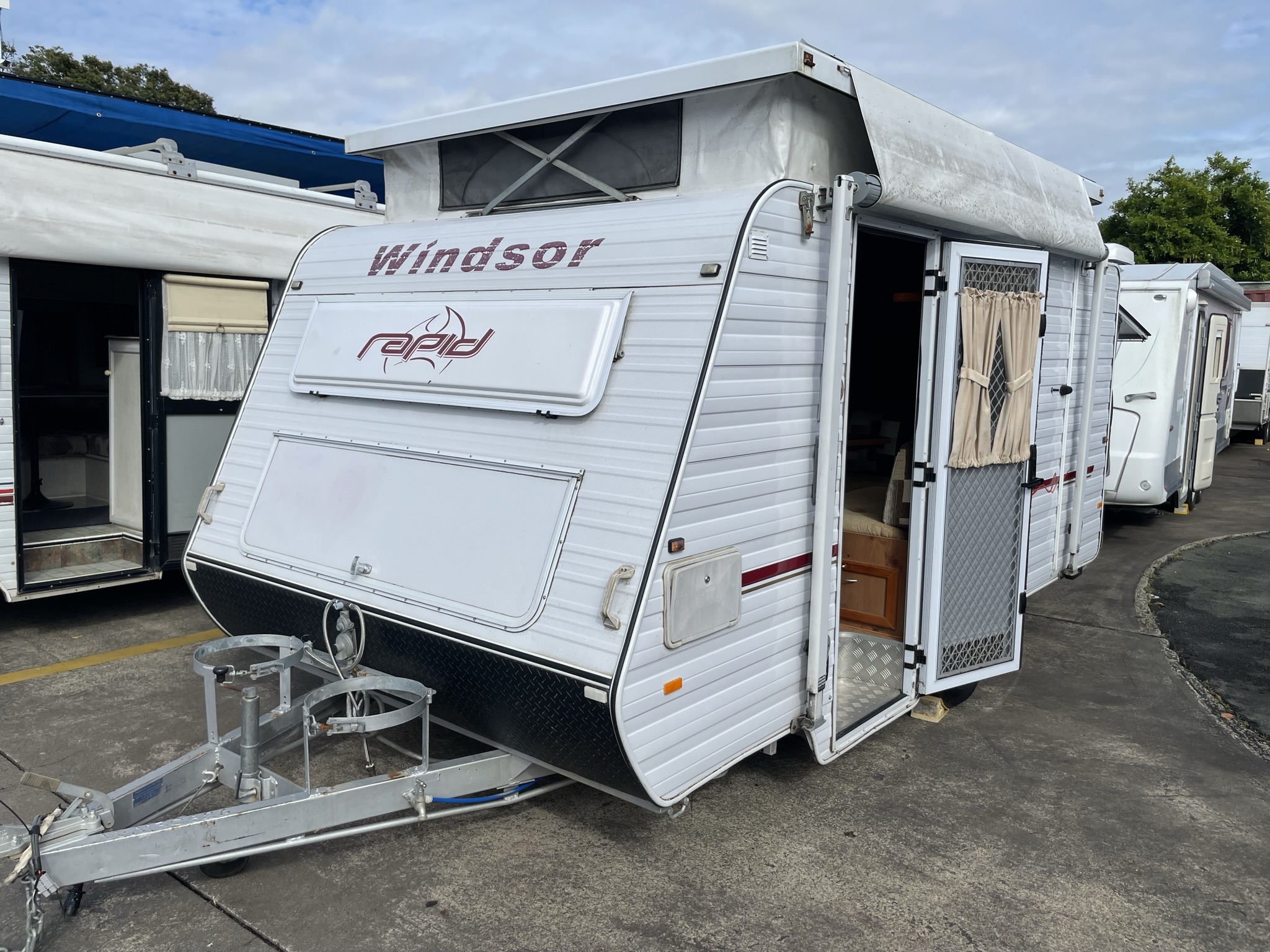 Windsor Rapid Poptop - Adventure Caravan Centre